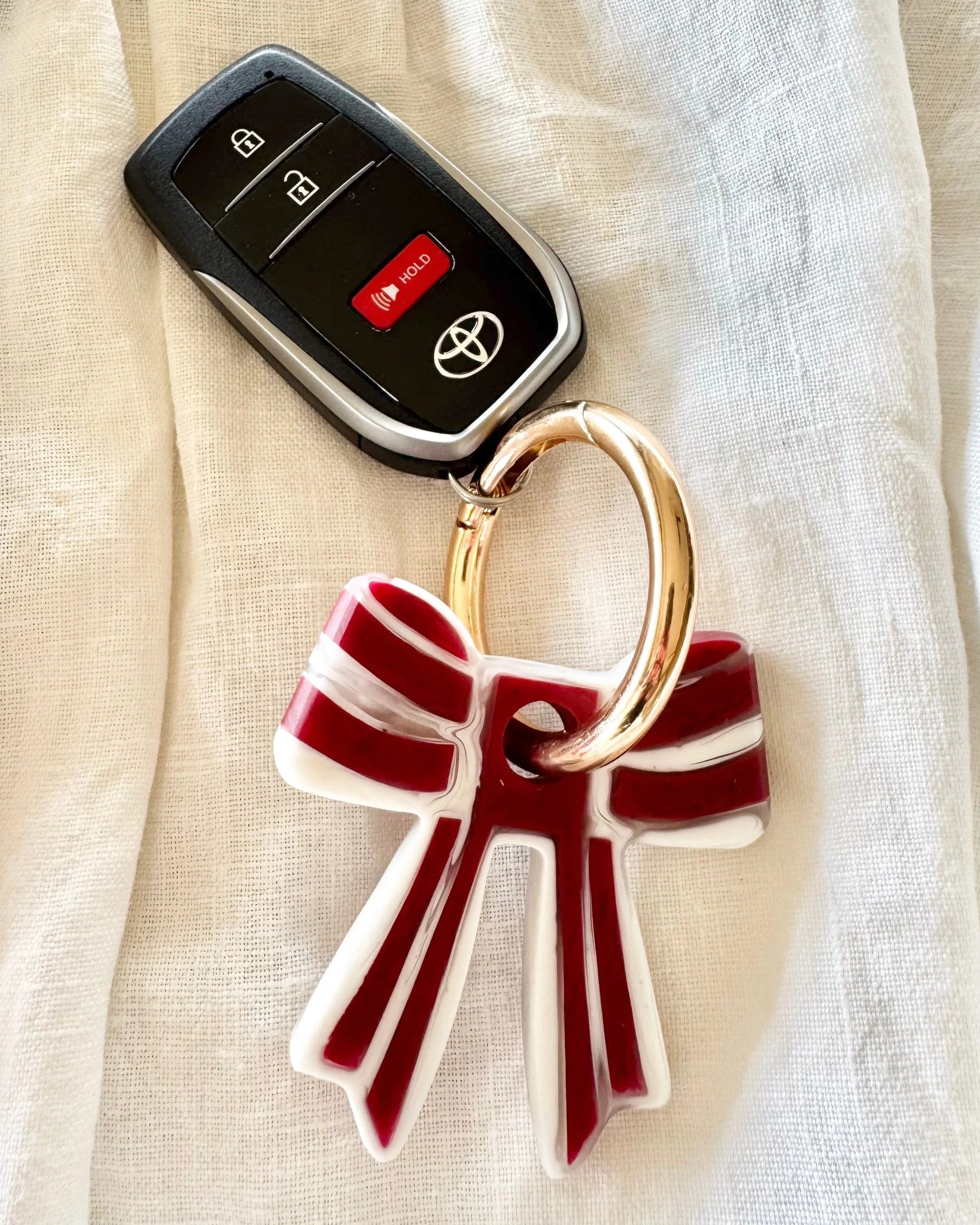 Resin Bow Keyring – Flowers On Melville