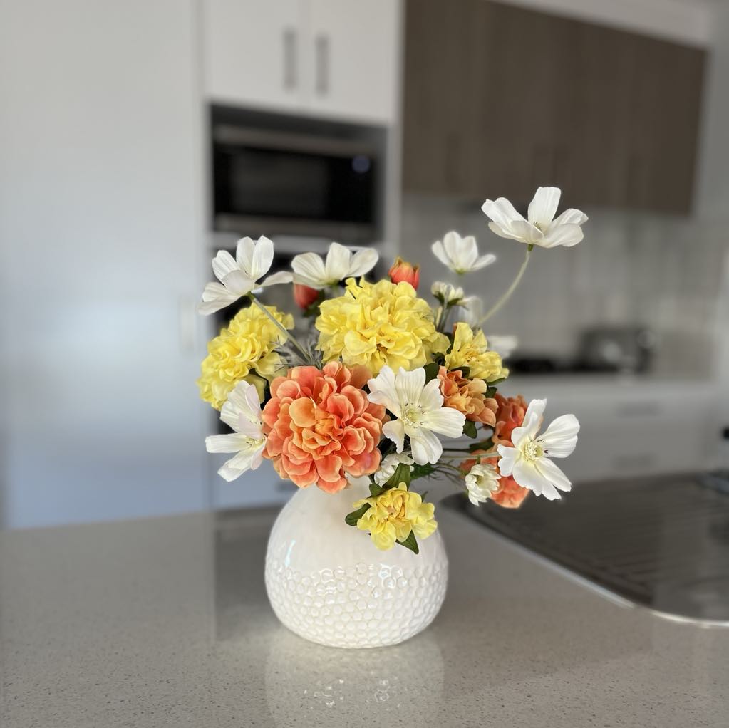 Zesty Bud Vase Arrangement – Flowers On Melville